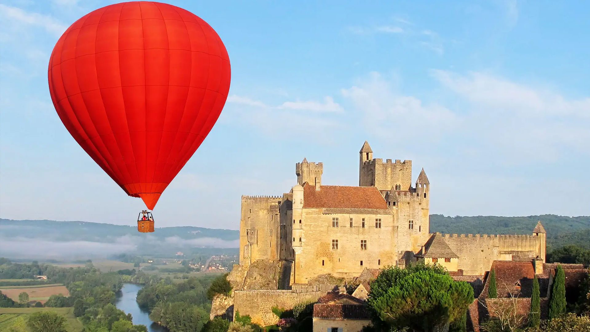 Montgolfière et Châteaux - Camping Dordogne Les CINQ Châteaux ...
